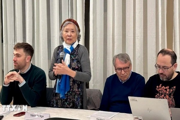 Earing of Ms. Tran To Nga's lawsuit in Paris on May Accompanying for ...